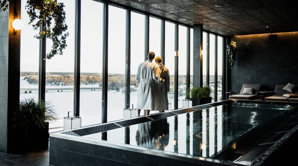 Up to 20% of weekend stays | Strawberry